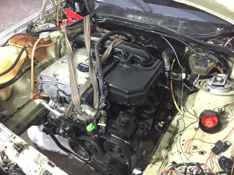 Установка M111.942. — Mercedes-Benz 190 (W201), 3,2 л, 1982 года ...