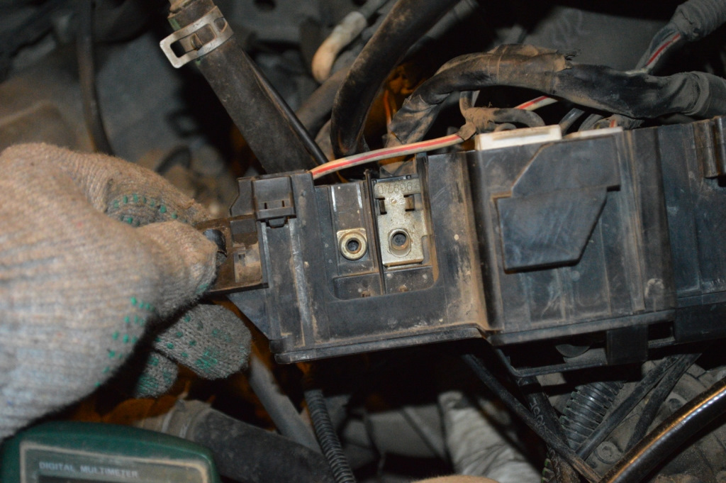 Контакт — как много в этом звуке. — Toyota Hiace Regius, 2,7 л, 1997 ...