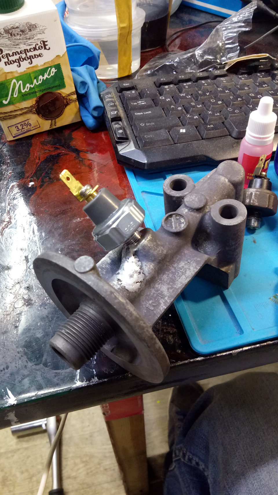 Замена датчика давления масла, ремня навесного оборудования ...