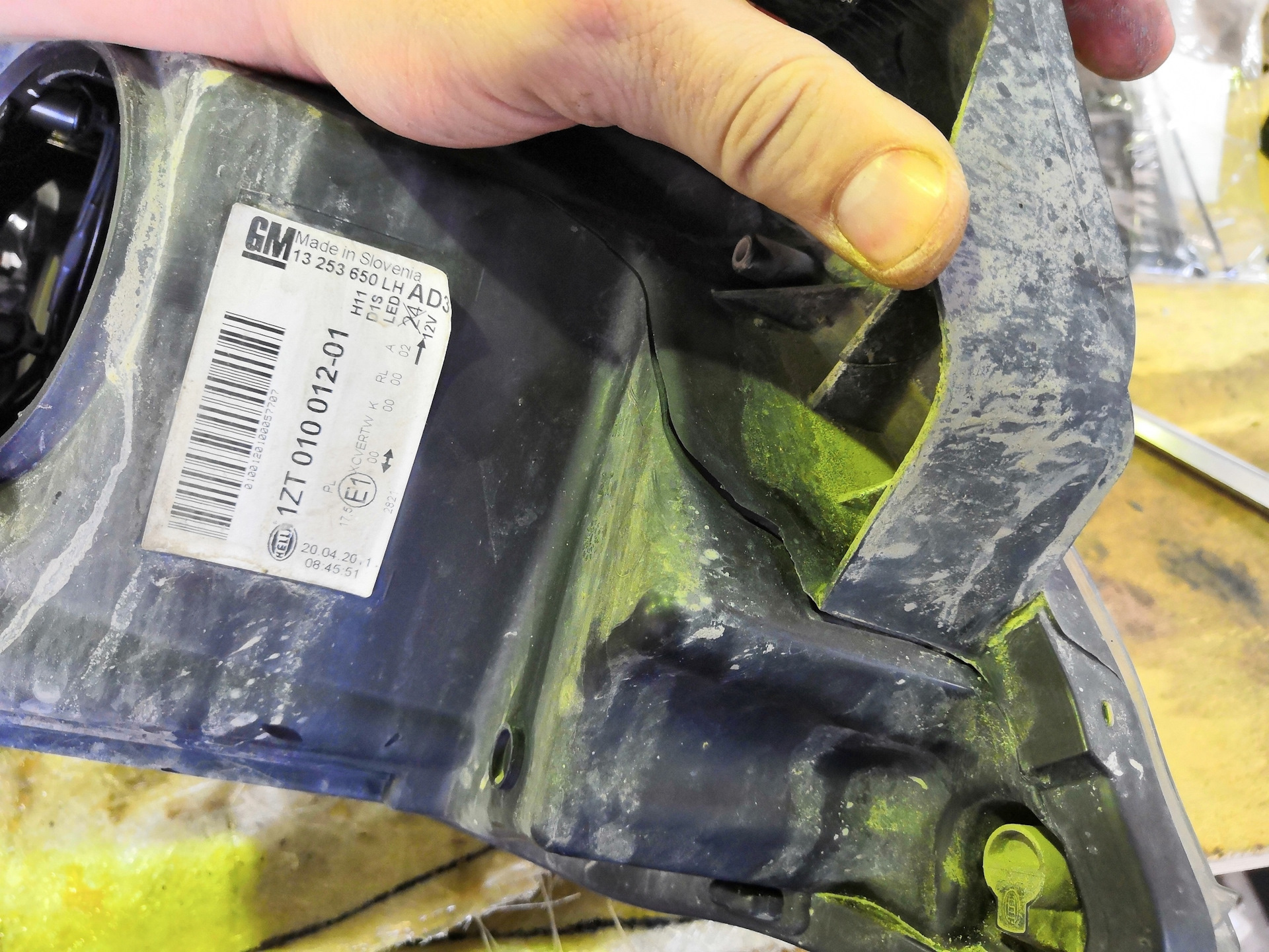 №13 Запотевание фары — Opel Astra J, 1,4 л, 2011 года | поломка | DRIVE2