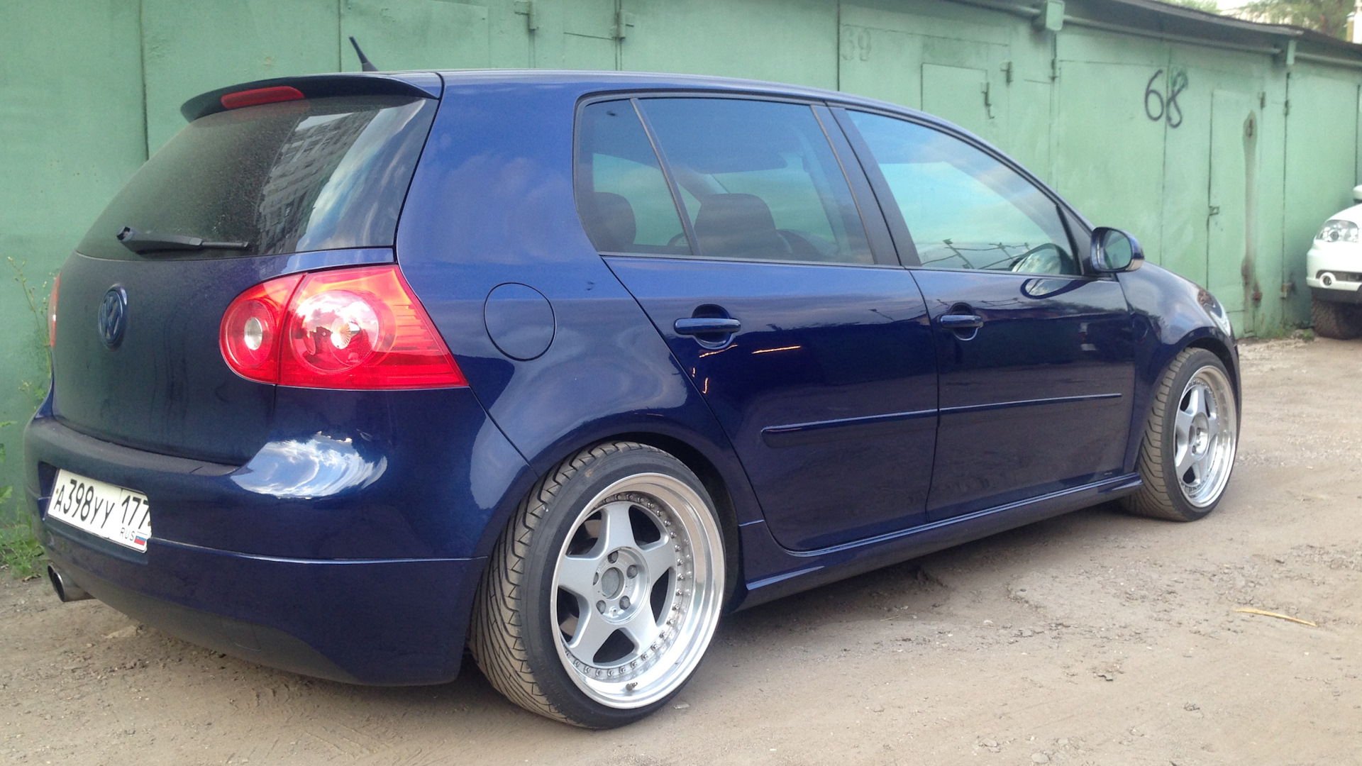 Volkswagen Golf Mk5 1.4 бензиновый 2007 | Mkv Back
