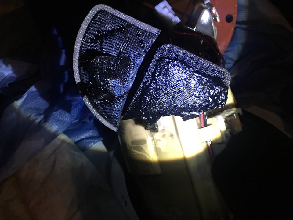 Сеточки в баке — Subaru Outback (BP), 2 л, 2008 года | расходники | DRIVE2