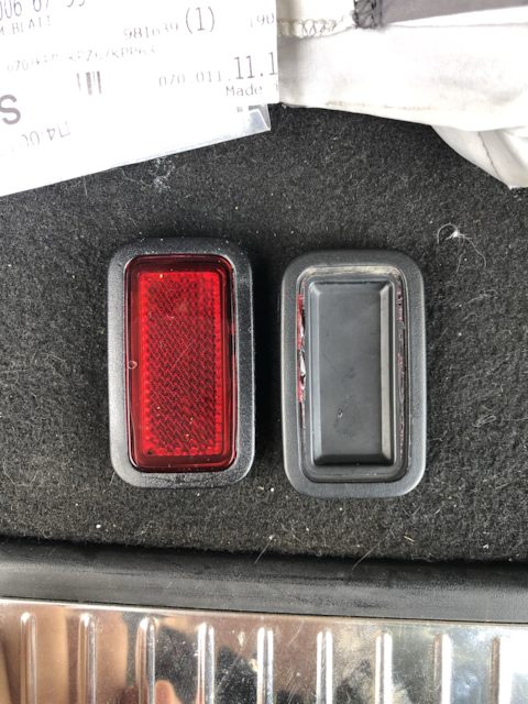 A1648201474 Светоотражатель двери MERCEDES | Запчасти на DRIVE2