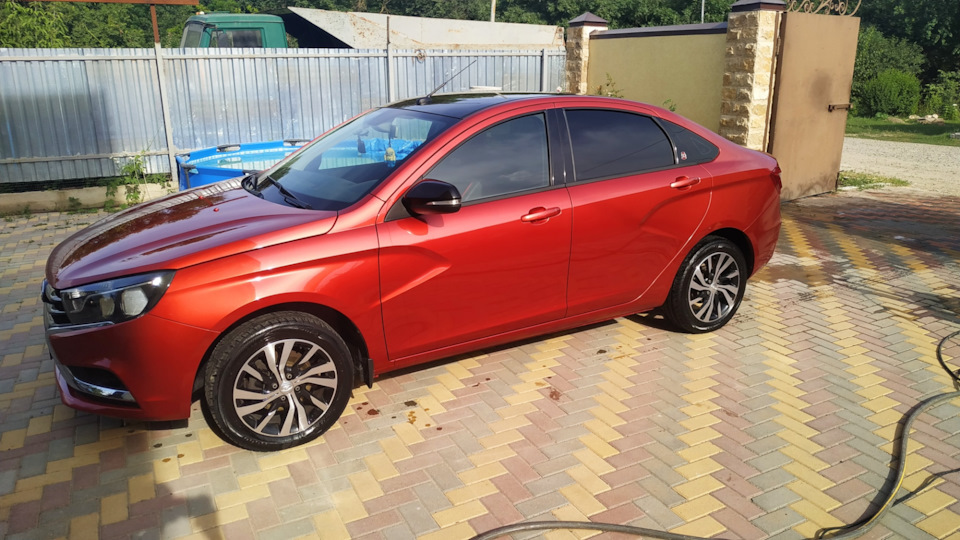 Банный день — Lada Vesta (1G), 1,6 л, 2016 года | мойка | DRIVE2