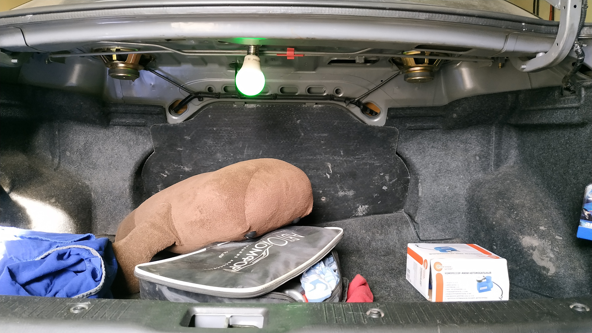 Лампочка в багажник. — Mitsubishi Lancer IX, 1,6 л, 2009 года | прикол ...