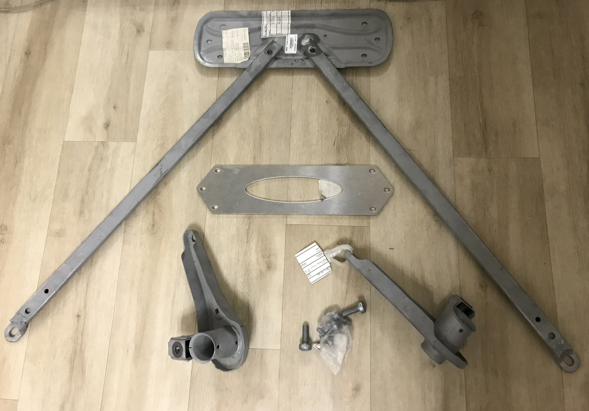 Увидел пост и себе захотелось. Распорка днища от F32, пластина от F80 и ...