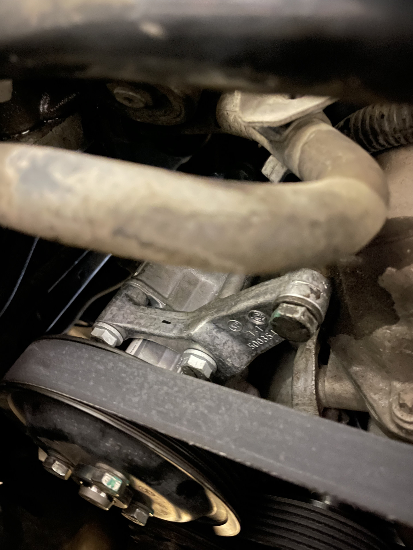 Замена насоса ГУР со всей сопуткой + ремень, ролики и натяжитель. — BMW ...