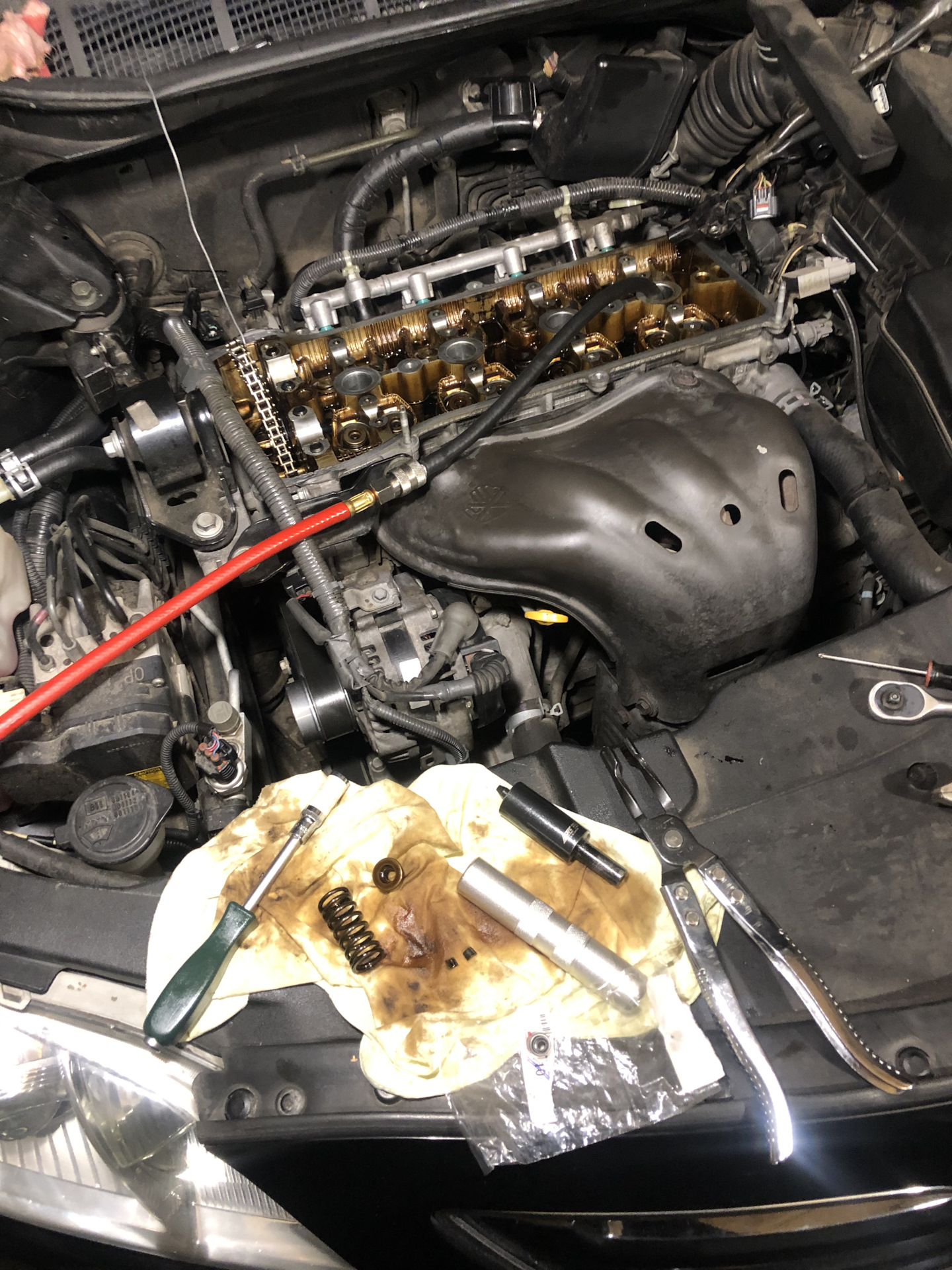 Замена маслосъемных колпачков без снятия ГБЦ своими руками + Замена ...