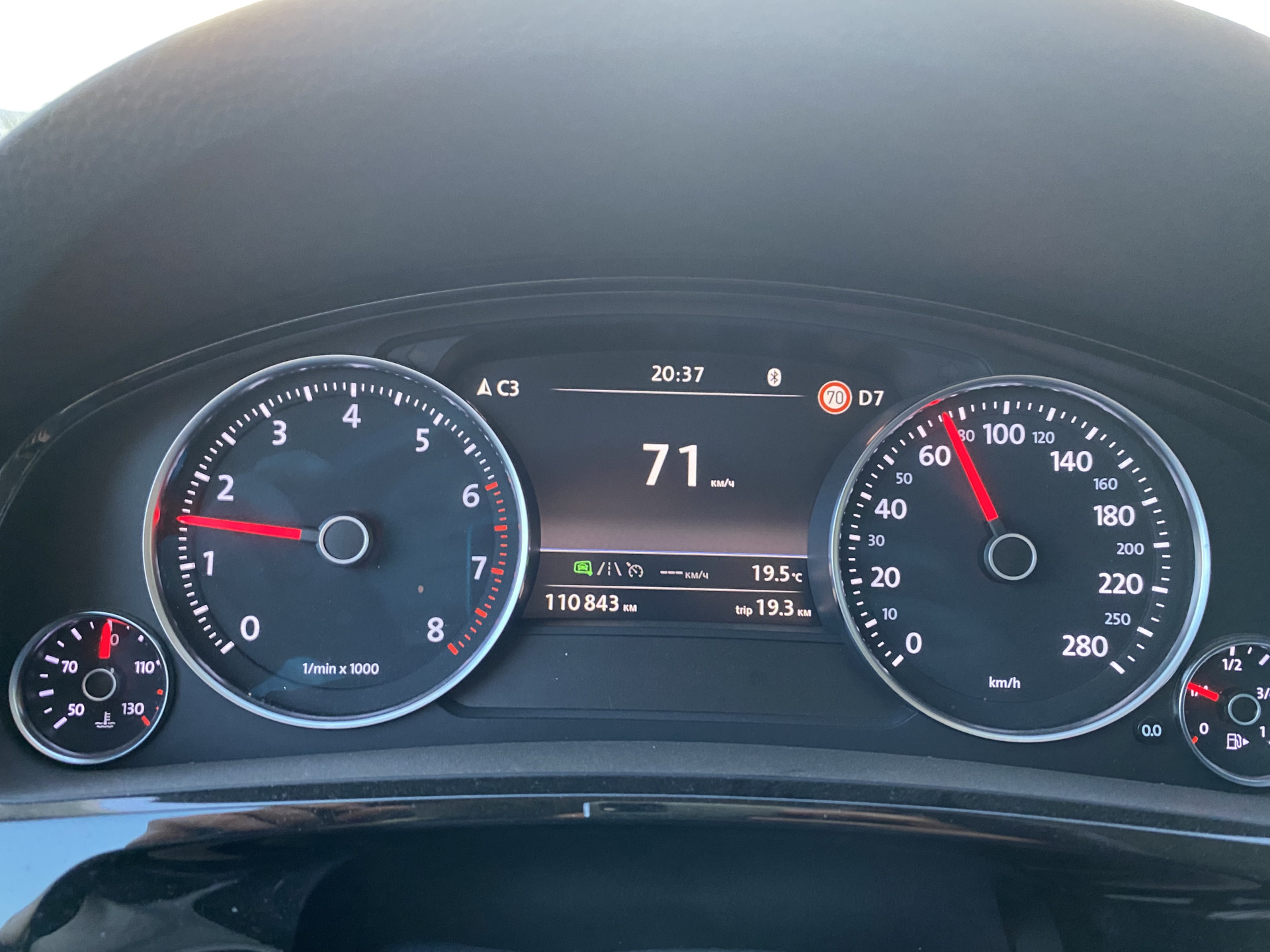 Sign Assist — Volkswagen Touareg (2G), 3,6 л, 2017 года | тюнинг | DRIVE2