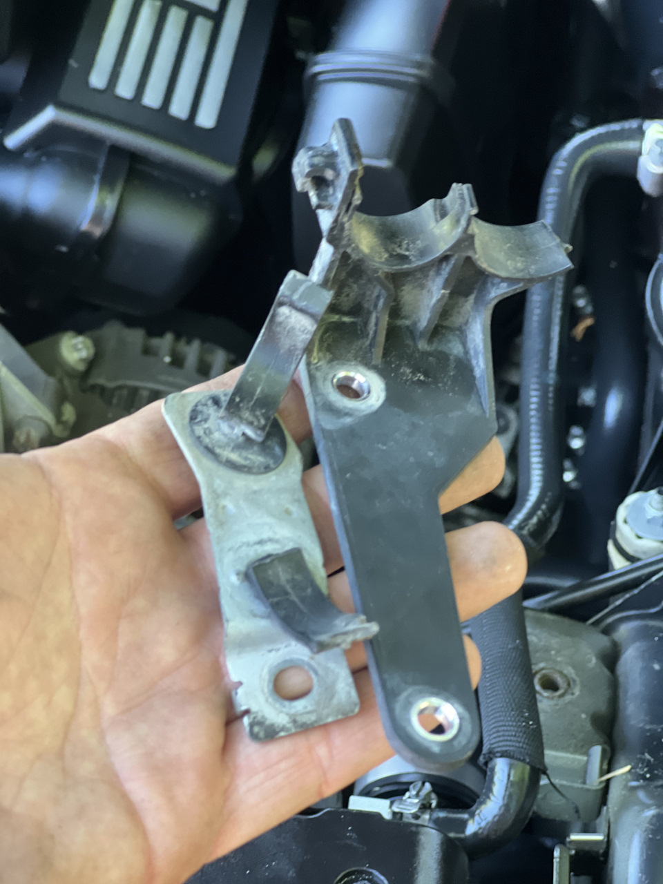 #75 Крепление патрубков ОЖ — BMW X5 (E70), 3 л, 2009 года | своими ...