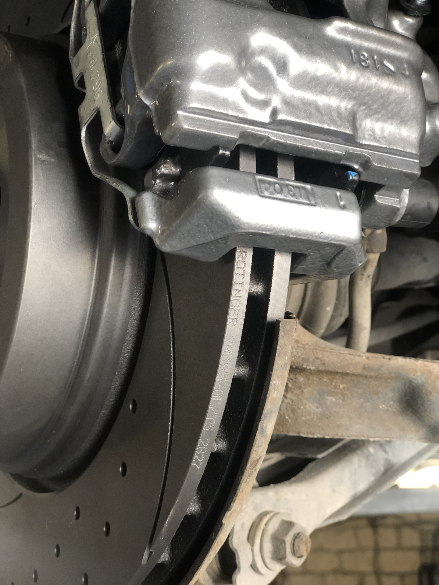 Замена тормозов — BMW X3 (E83), 3 л, 2004 года | визит на сервис | DRIVE2