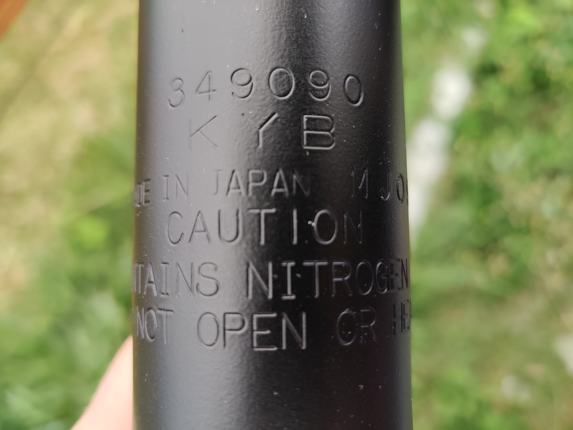 Замена амортизаторов на KYB — Mitsubishi Pajero Sport (3G), 2,4 л, 2017 ...