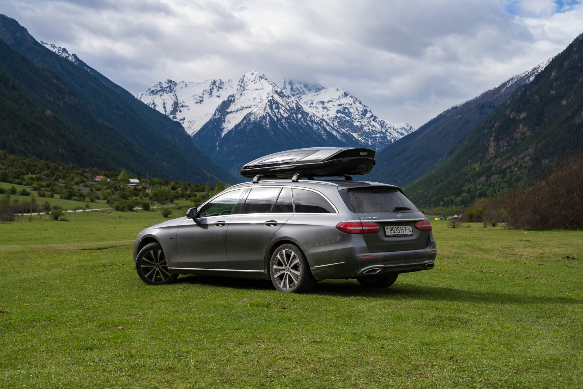 Поездка на Кавказ и бокс Thule Excellence XT — Mercedes-Benz E-Class ...