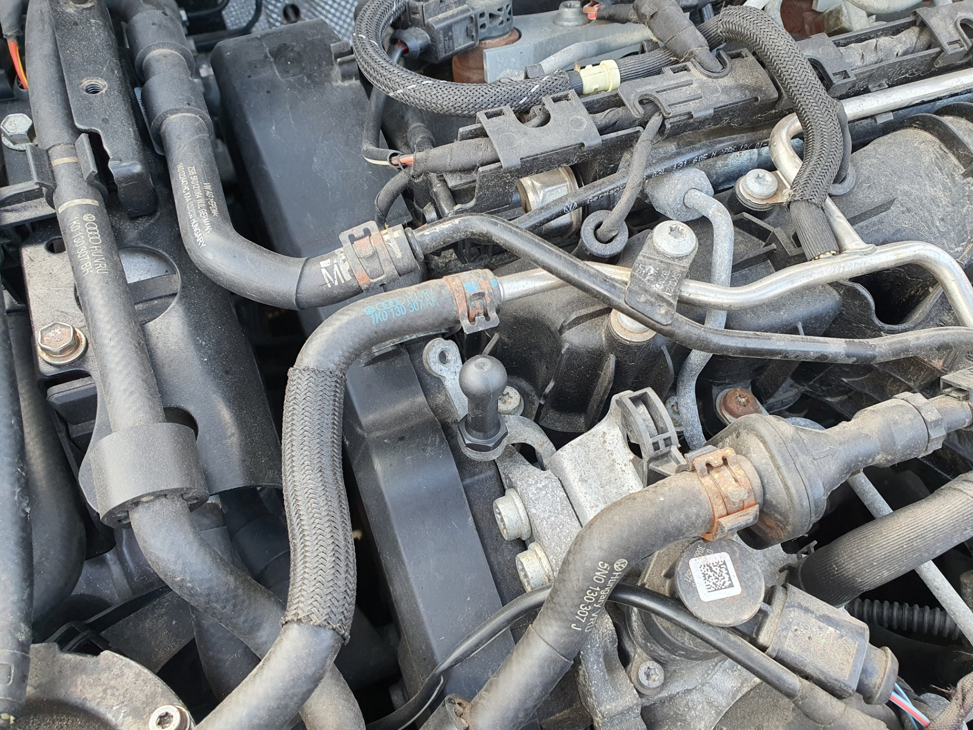 Крышка для двигателя — Volkswagen Caddy (3G), 2 л, 2013 года ...