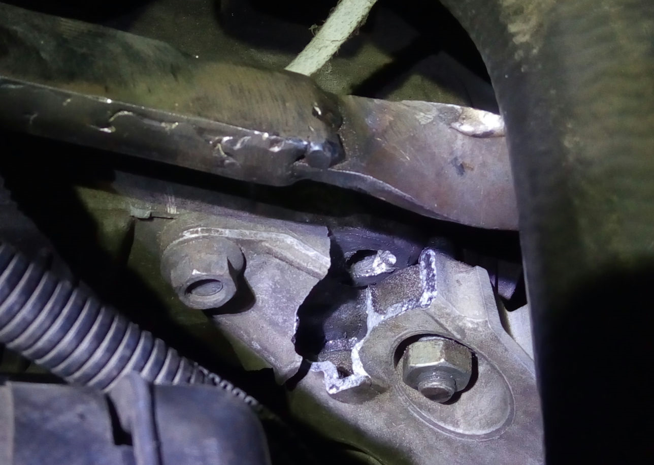 Закончилась опора двс/кпп левая — Lada Калина Универсал (1G), 1,6 л ...