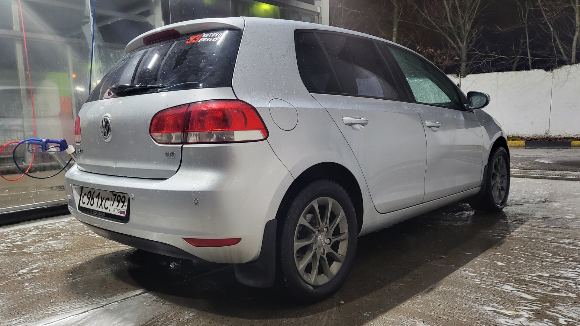 Фото — Volkswagen Golf Mk6, 1,6 л, 2009 года | фотография | DRIVE2