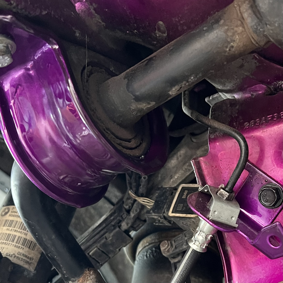 Масло в мостах, трубки Dynamic drive, задние торм. шланги — BMW X6 (E71 ...