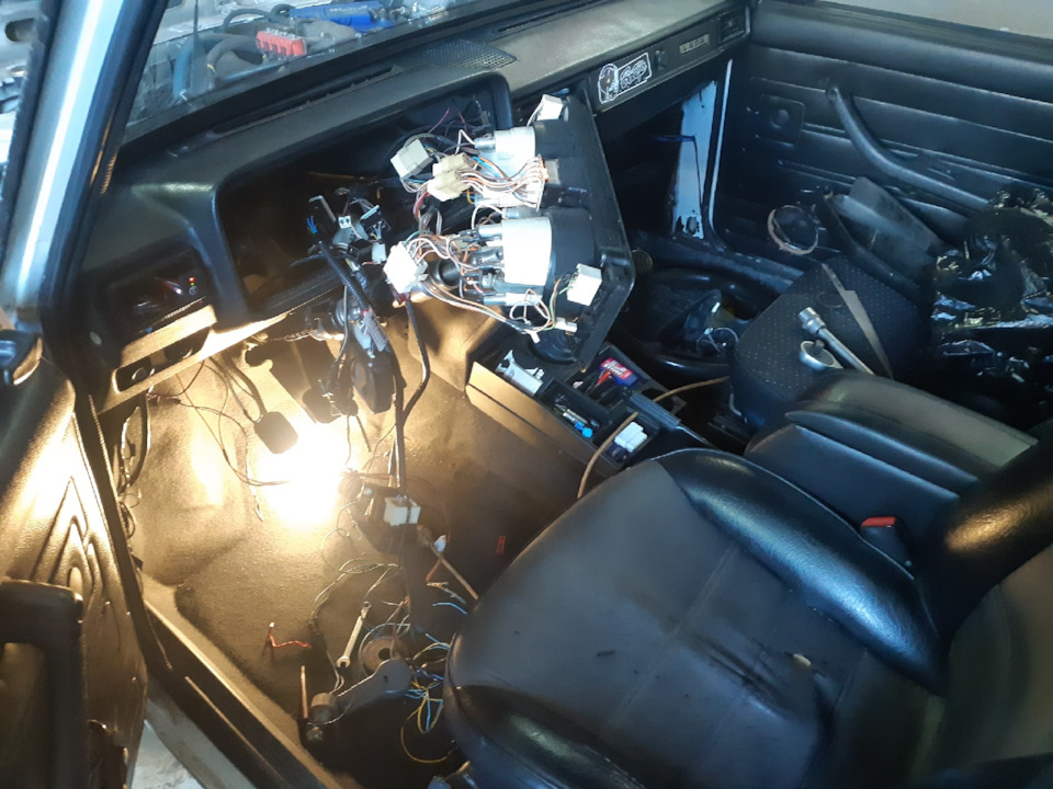 Подрулевой кожух в сборе — ШЕВИ- 2110 — Lada 21054, 1,5 л, 2007 года ...