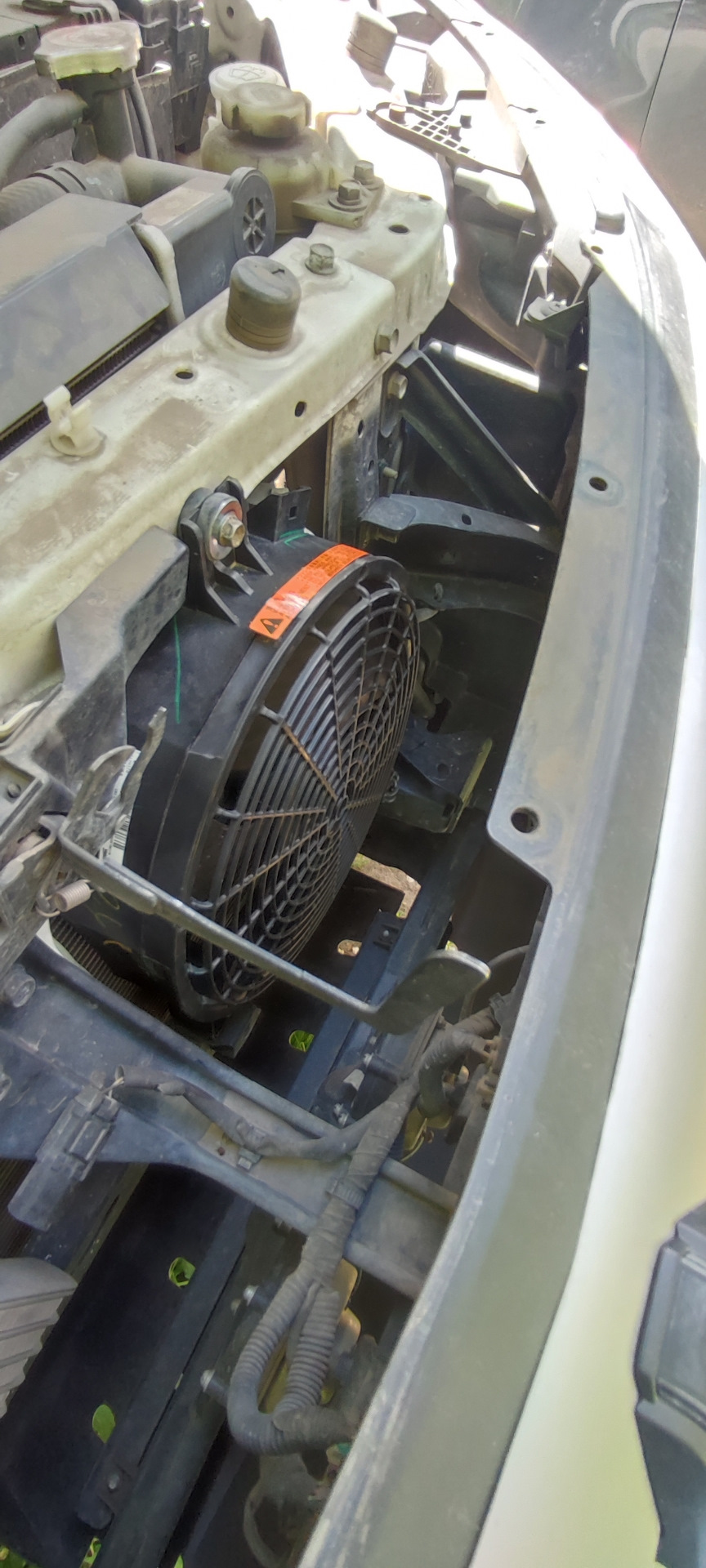 7812A359 Вентилятор радиатора кондиционера Mitsubishi | Запчасти на DRIVE2