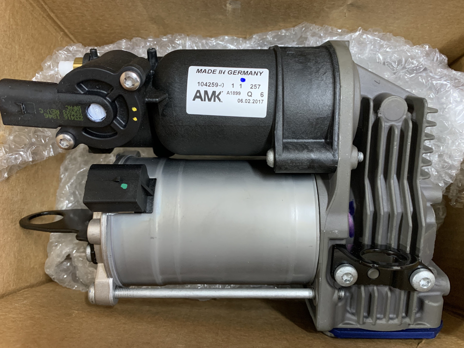 Замена компрессора пневмы — Mercedes-Benz S-Class (W221), 4,7 л, 2008 ...