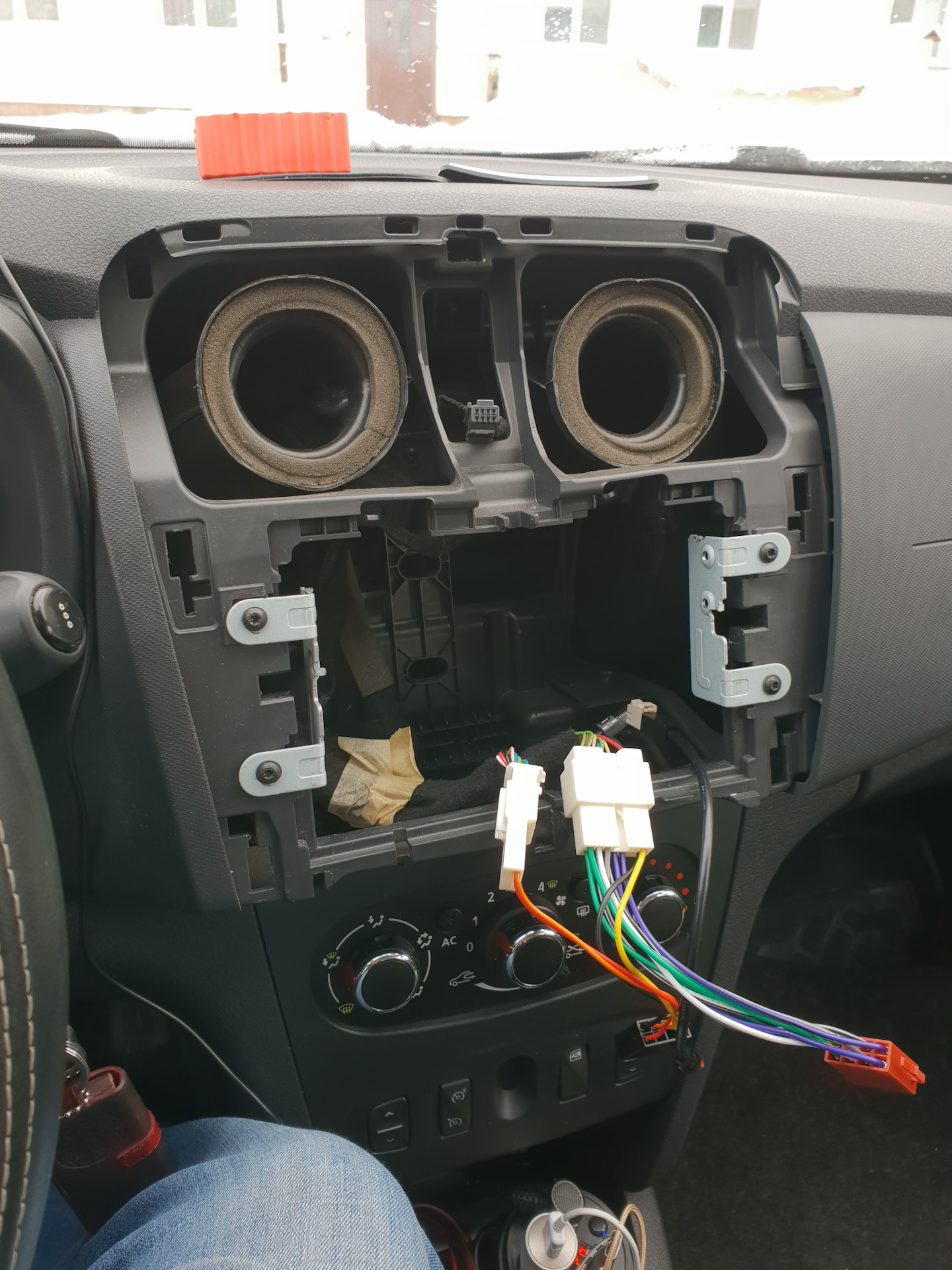 Установка Prology DVU-750 — Dacia Logan MCV (2G), 0,9 л, 2014 года | автозвук | DRIVE2