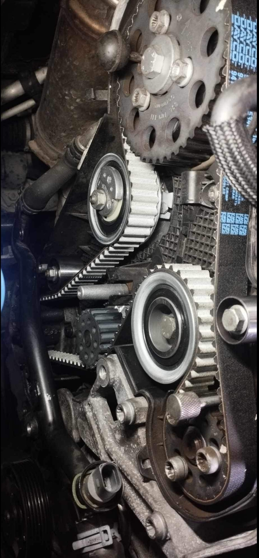 1.6 TDI (CAYC) — замена всех 3-х ремней и всего остального что с этим ...