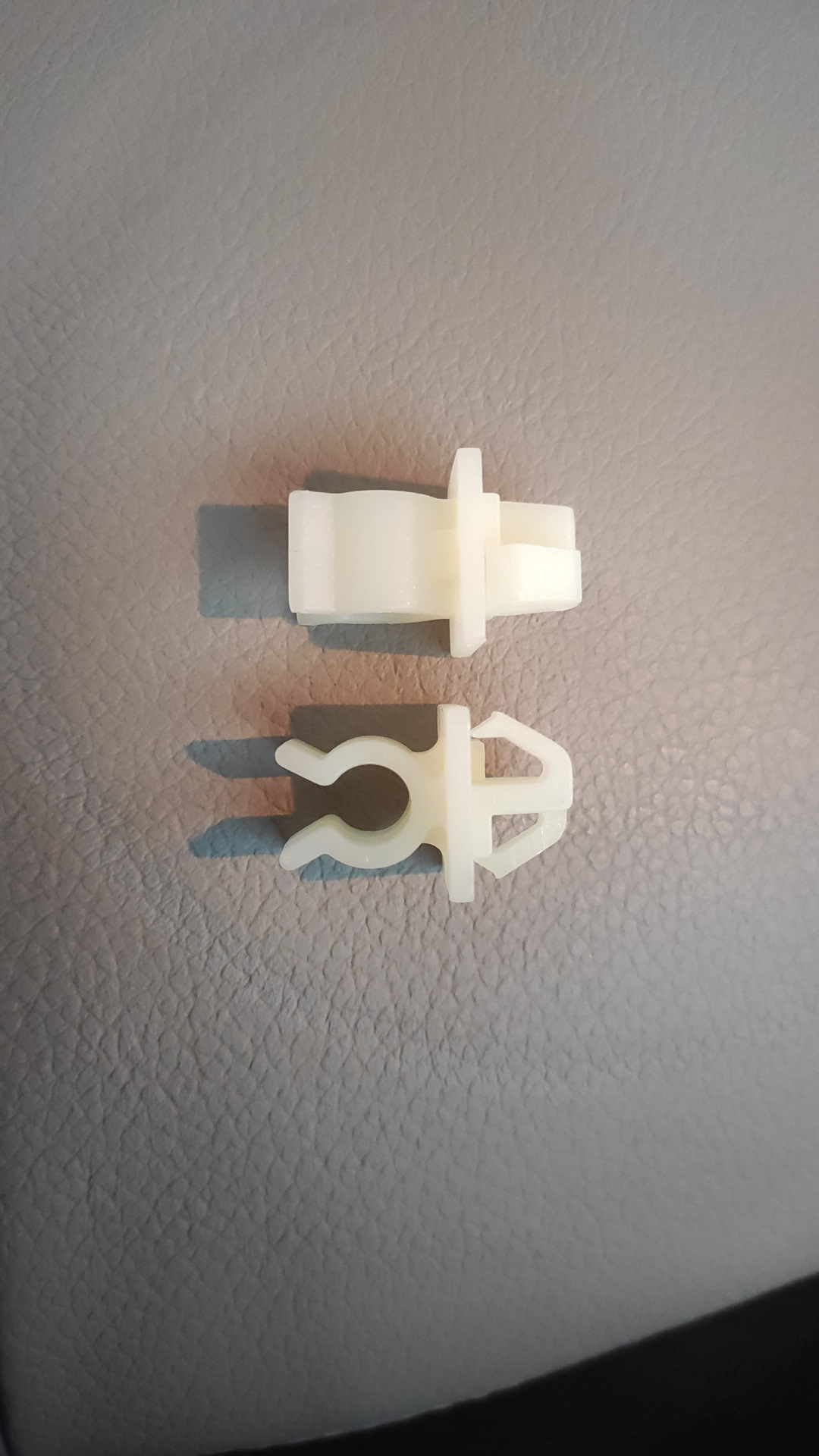 Фиксатор калитки за 3 копейки — Mitsubishi Pajero (4G), 3,8 л, 2019 ...