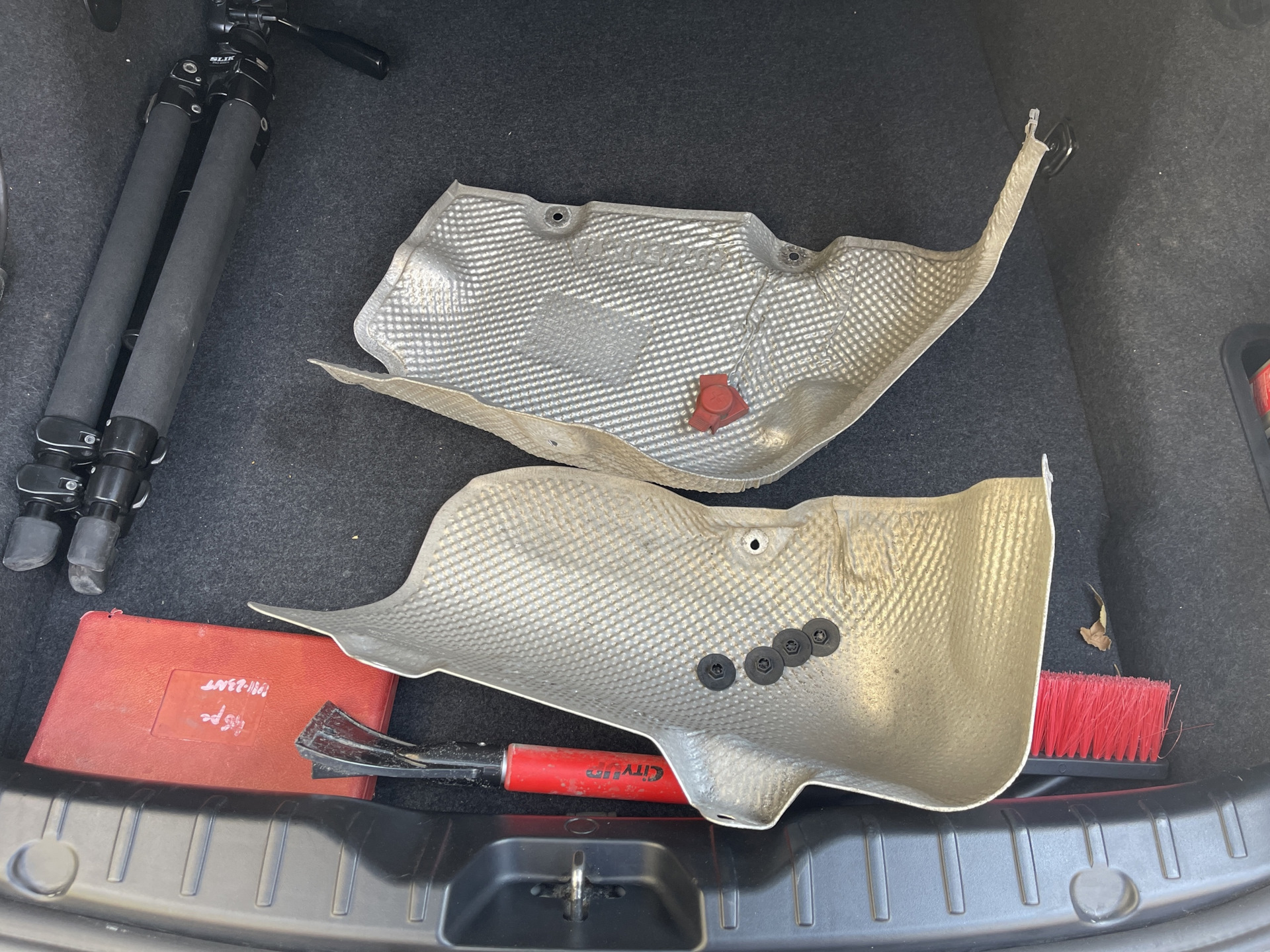 Небольшое техническое обслуживание — BMW 5 series (F10), 1,9 л, 2014 ...