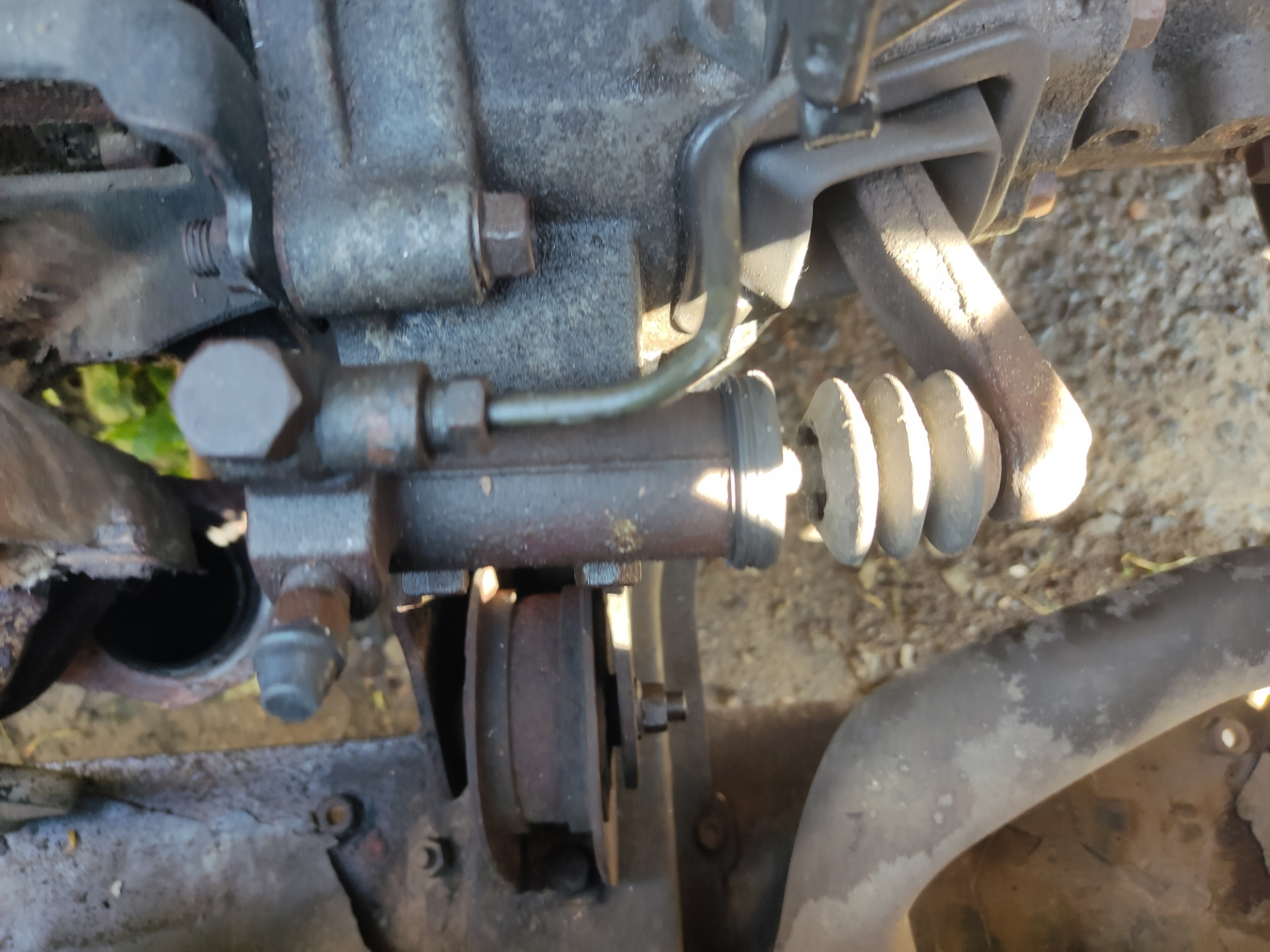 Сколько должно ходить гидравлическое сцепление в см — Mitsubishi Lancer ...