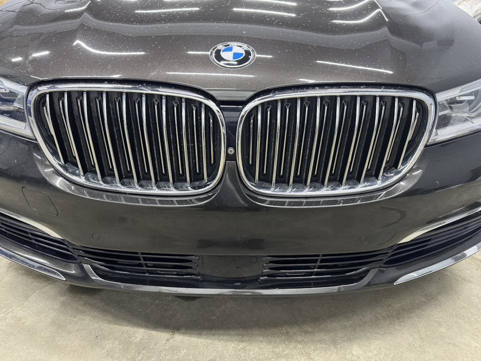 Площадка под номер или как его закрепить?!) — BMW 7 series (G11/G12), 3 ...