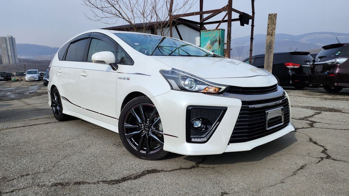 Toyota Prius Alpha 1.8 гибридный 2015 | ALPHA на DRIVE2