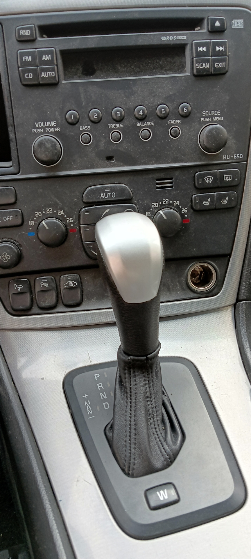 Чуть-чуть стиля в салон — Volvo XC70 II, 2,5 л, 2005 года | своими ...