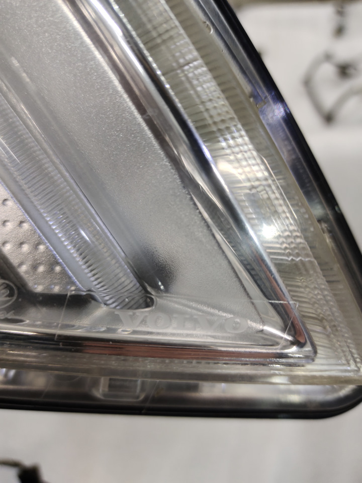 31278558 Фонарь указателя поворота, справа Volvo | Запчасти на DRIVE2