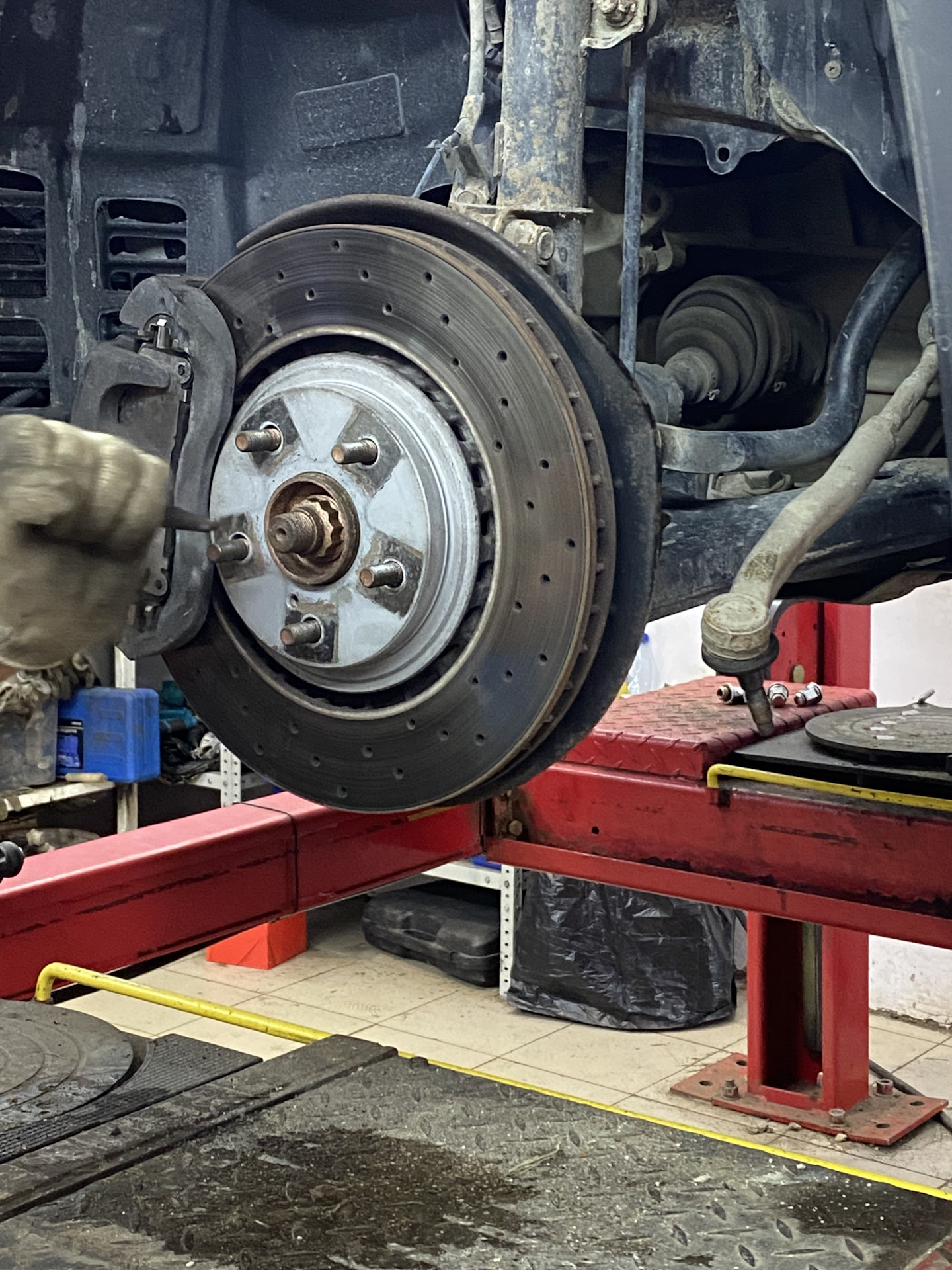 Замена передних подшипников — Toyota Highlander (XU50), 3,5 л., 2014 ...