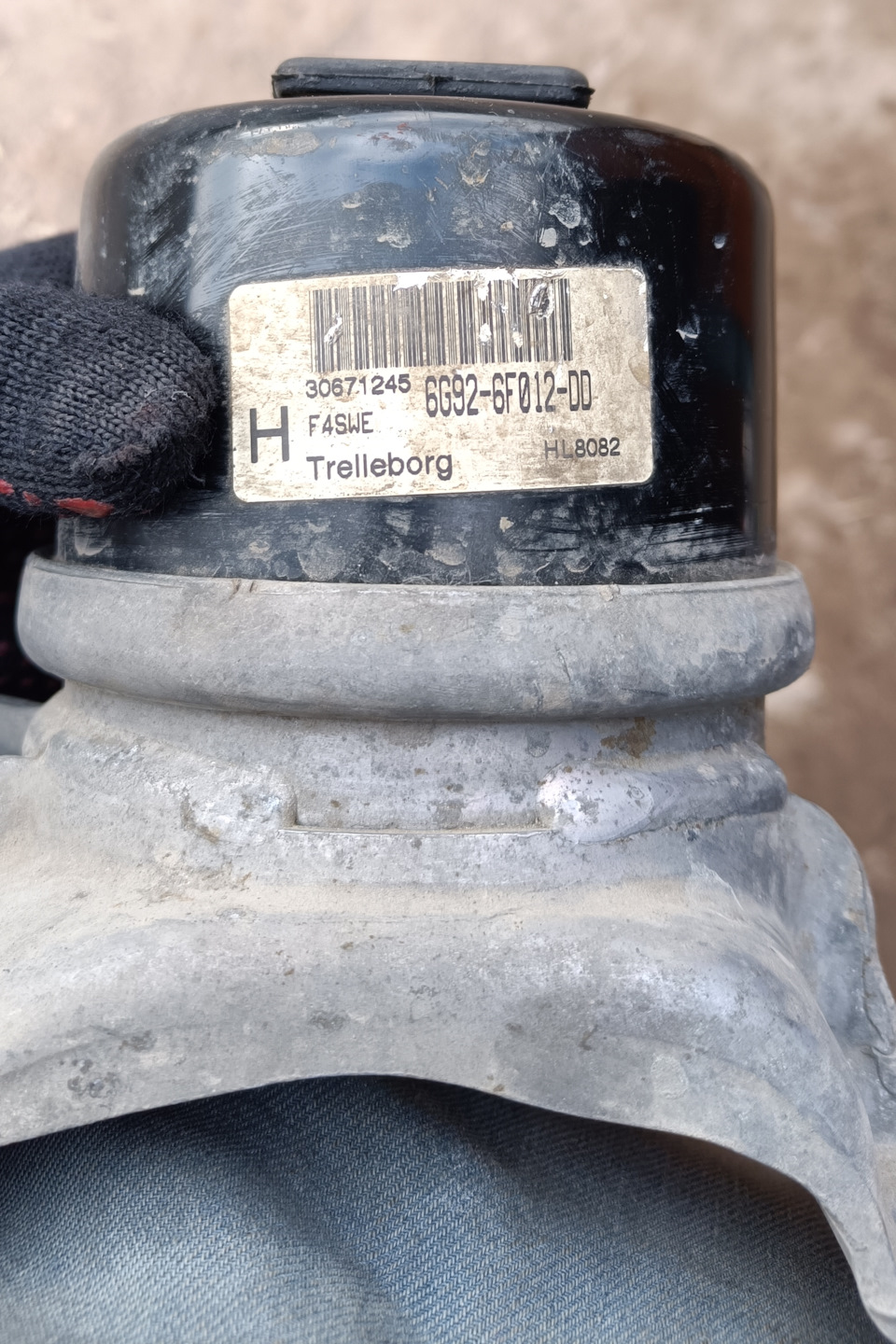 30671245 ПОДУШКА ДВИГАТЕЛЯ ПРАВАЯ (ГИДРАВЛИЧЕСКАЯ). Volvo | Запчасти на ...