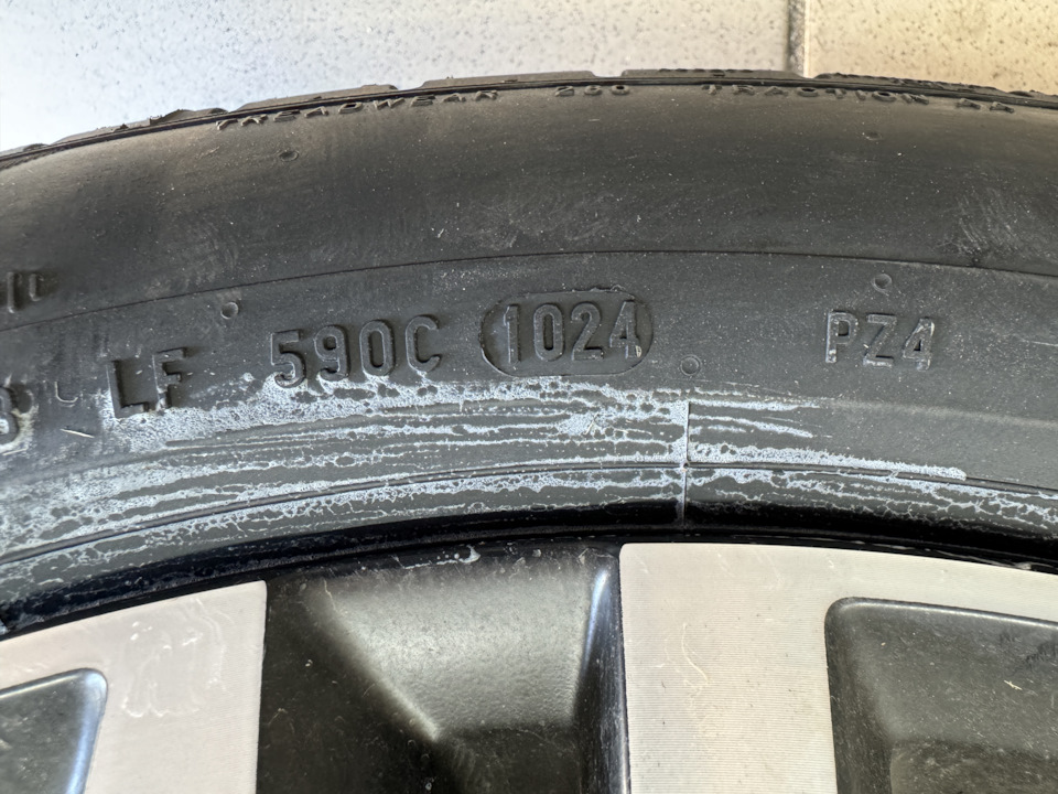 Замена уплотнения интеркулера и новые шины — Volvo XC40, 2 л, 2019 года ...