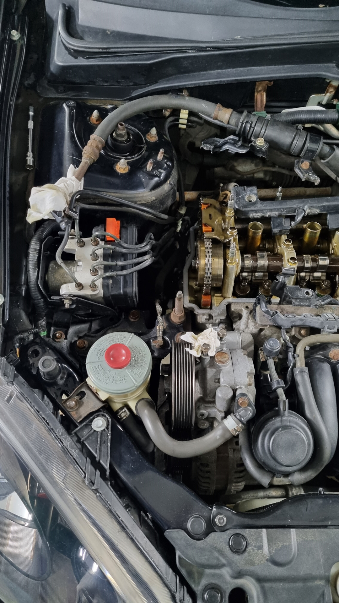 215. Замена впускного распредвала с муфтой, цепи и натяжителя ...