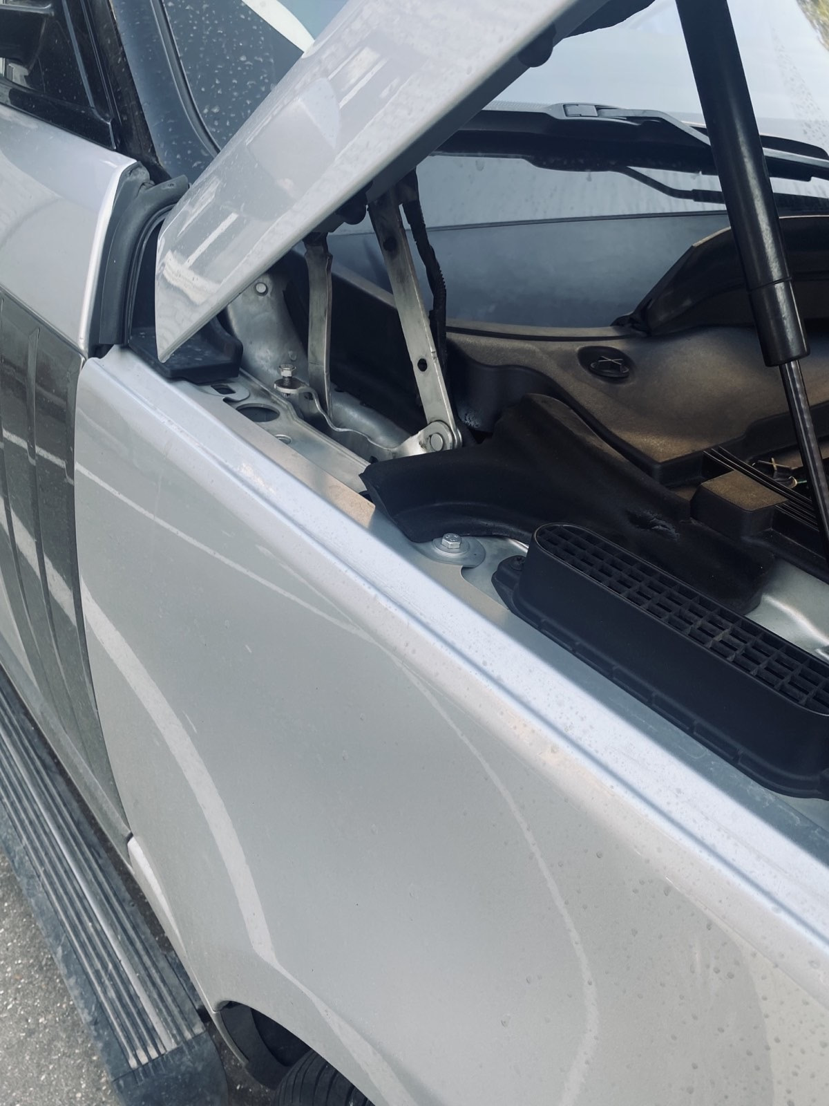 Установка уплотнителей жабо перед лобовым стеклом Range Rover l405 ...