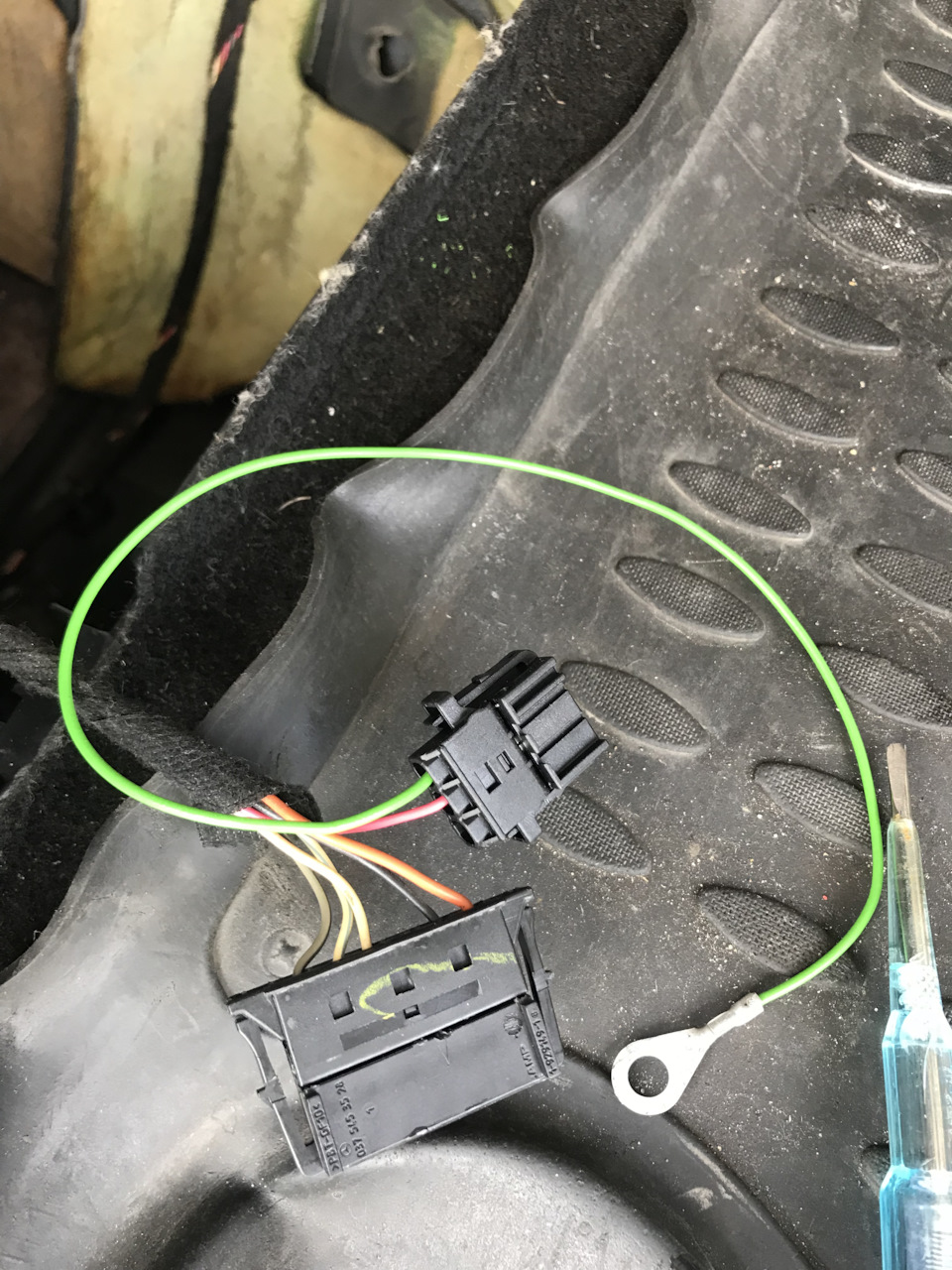 A0375453528 Корпус разъёма электрического Mercedes | Запчасти на DRIVE2