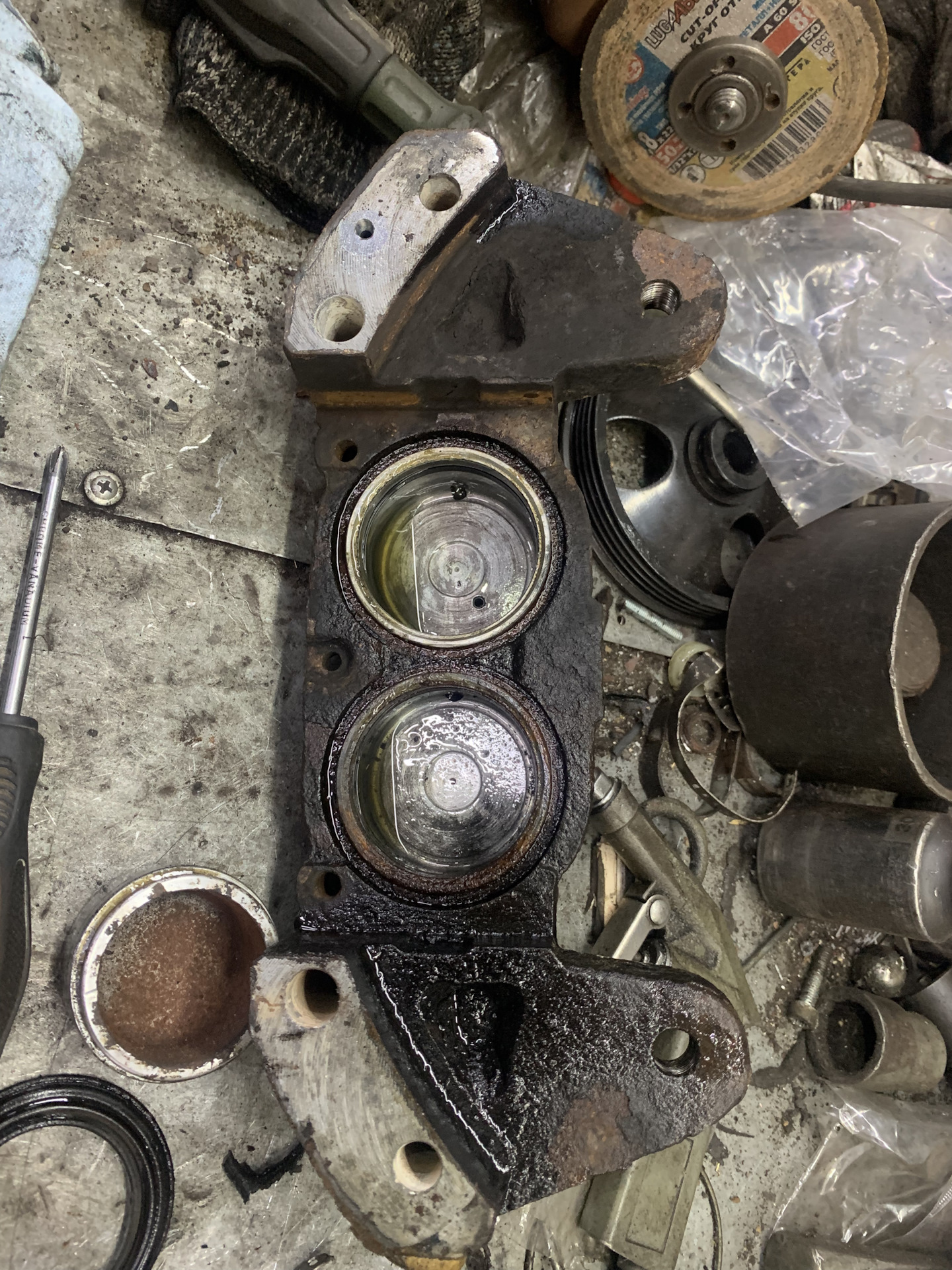 Тормоза — Toyota Tundra (II), 5,7 л, 2011 года | расходники | DRIVE2