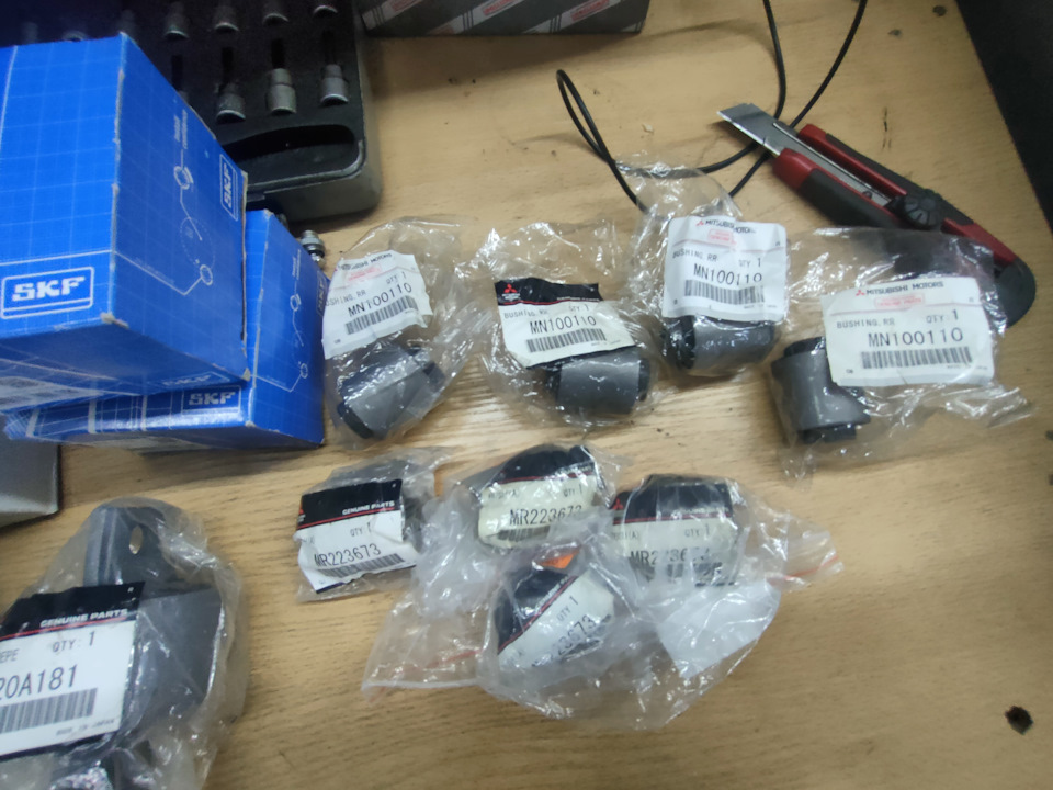 Ператрах задней подвески — Mitsubishi Outlander XL, 2,4 л, 2011 года ...