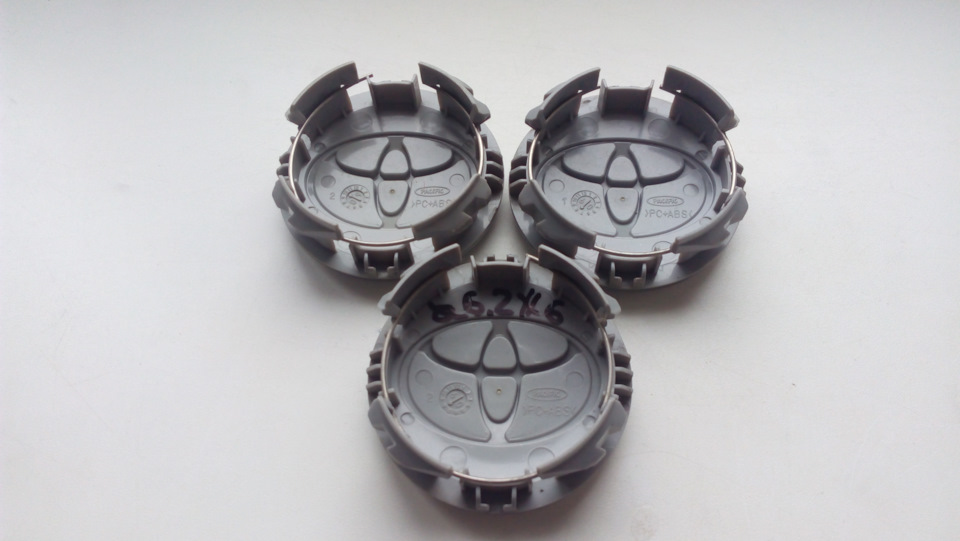 4260312750 Колпак колесный TOYOTA LEXUS | Запчасти на DRIVE2