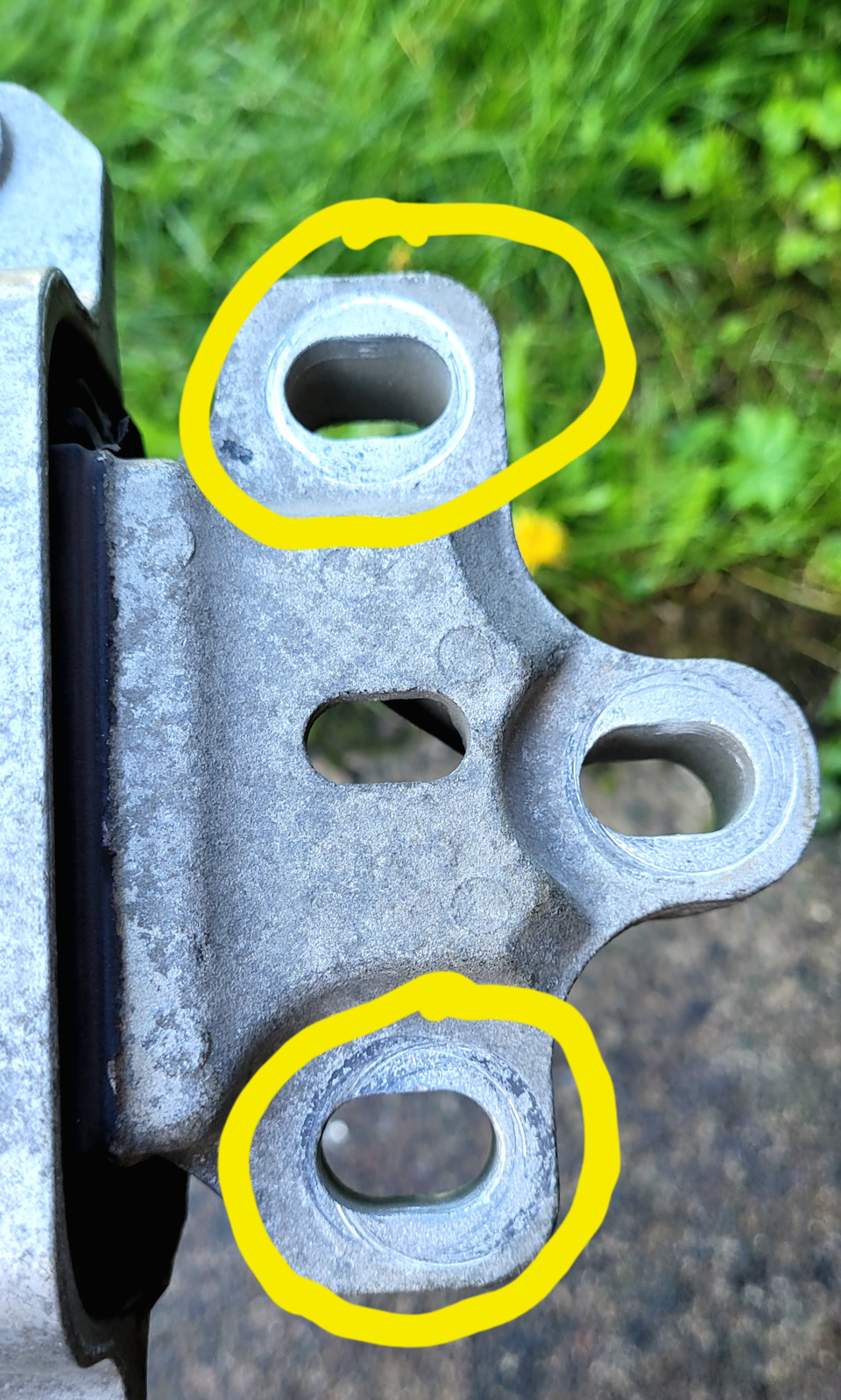 Замена подушки ДВС 3C0199555AE на 8J0199555D… А оно надо? — Volkswagen ...