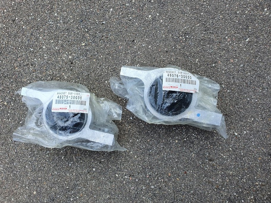 Замена сайлентблок переднего нижнего рычага GS 300 — Lexus GS (S190), 3 ...