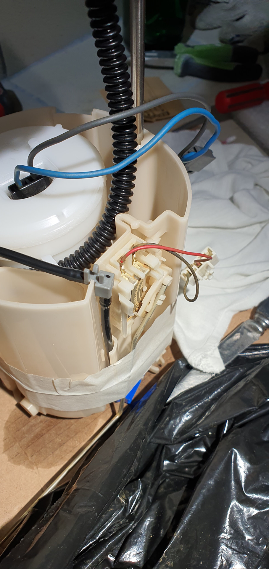 Замена топливного фильтра и насоса — Toyota Highlander (XU50), 3,5 л ...