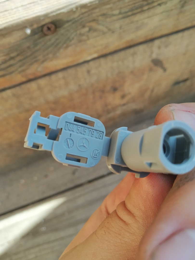 Частичка Мерседеса. Колпачки свечей накала на Ауди А6 С4 2.5 TDI (AEL ...