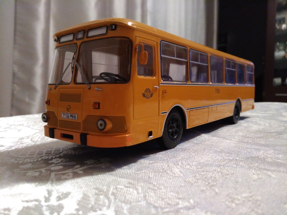 ЛиАЗ-677м 1/43 (SSM) — Сообщество «Масштабные Модели» на DRIVE2