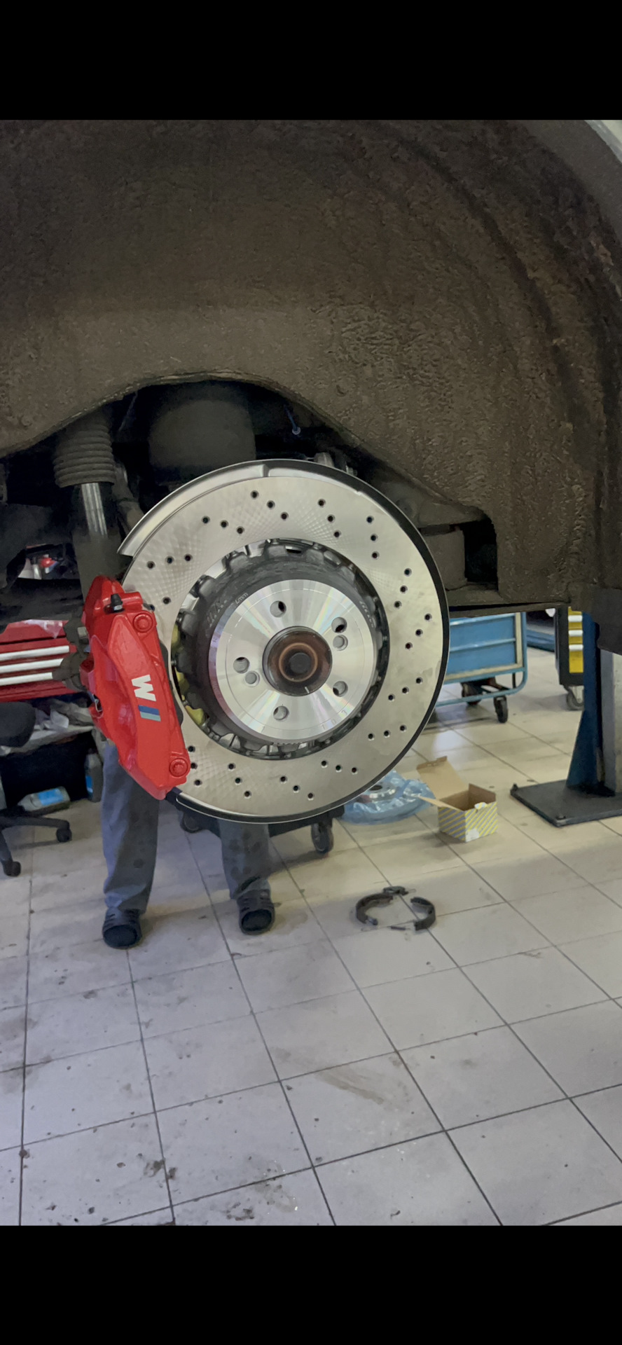 Замена тормозной системы. — BMW X5 (F15), 3 л, 2016 года | тюнинг | DRIVE2