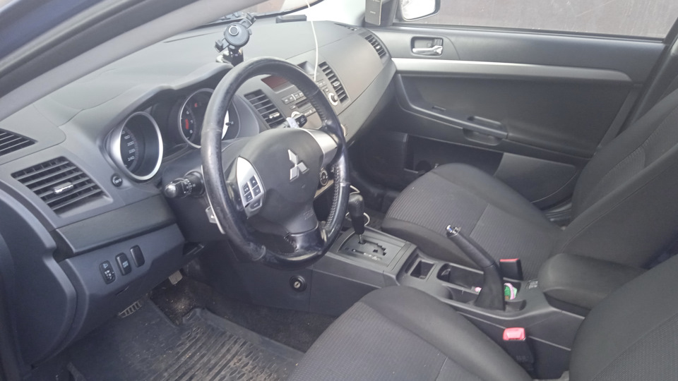 Перешил руль и избавился от китайского хлама. — Mitsubishi Lancer X, 2 ...