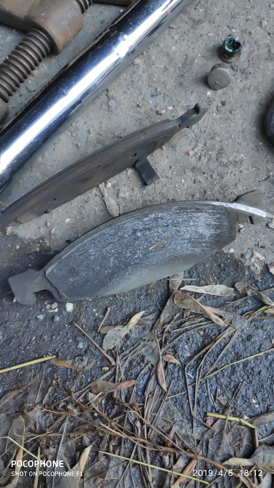 Замена тормозных колодок — Jeep Grand Cherokee (WJ), 4 л, 2000 года ...